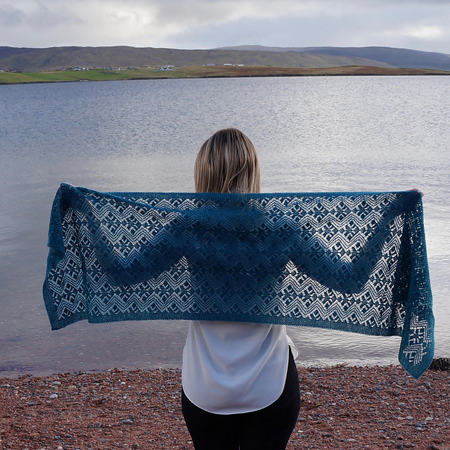 Ravelry: Da Muckle Ayre Stole pattern by Anne Eunson Designs