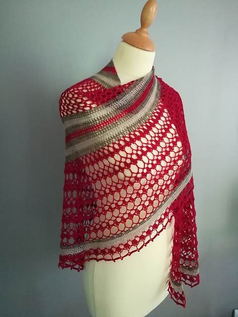 Ravelry: Lady in Red pattern by Annette Petavy