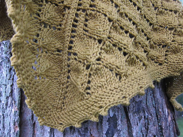 Ravelry: AnnieJeanson's Lonely Tree Shawl