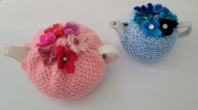 Ravelry: Pastel floral tea cosie pattern by Annie Reilly