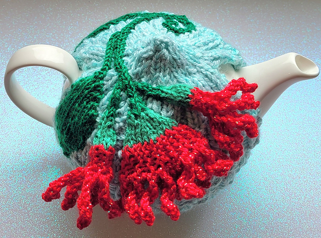 Ravelry: Pōhutukawa tea cosie pattern by Annie Reilly