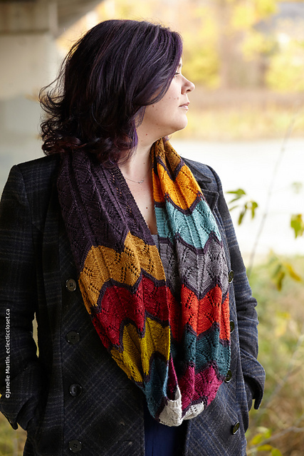 Ravelry: Hibernal Cowl pattern by Janelle Martin