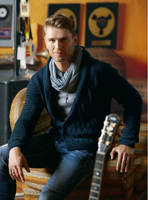 Ravelry: # 38 Tonio pattern by Brigitte Ried