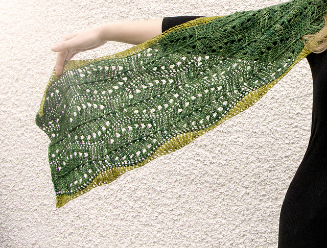 Ravelry: Anaconda pattern by Aoibhe Ni