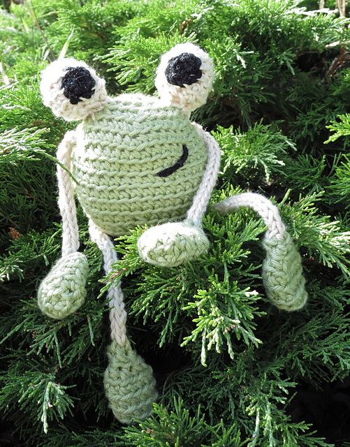 Ravelry: Frederick the Frog pattern by Stephanie Stapley