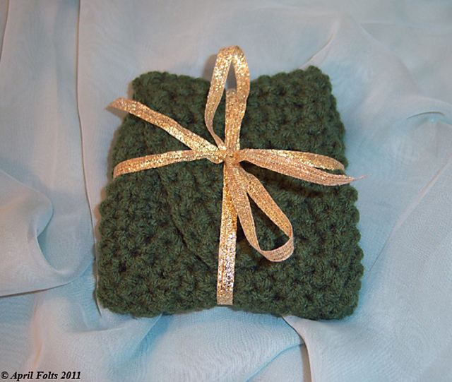 Ravelry: Lembas Bread Leaf Wrapper pattern by April Draven