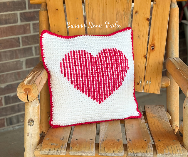 Ravelry: Pitter Patter Pillow pattern by April Garwood