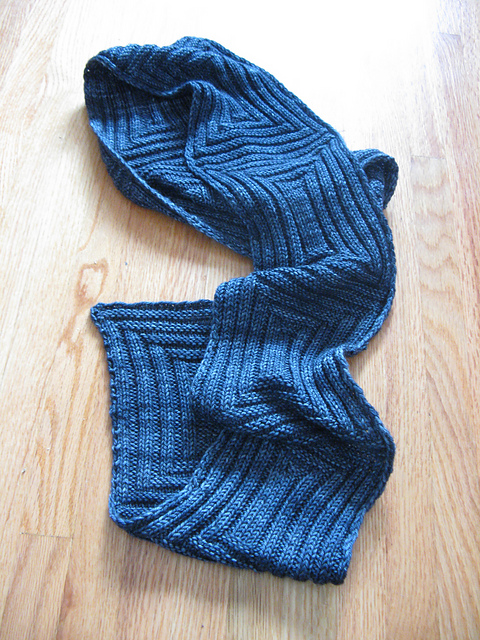 Ravelry: Saint George pattern by Ranée Mueller