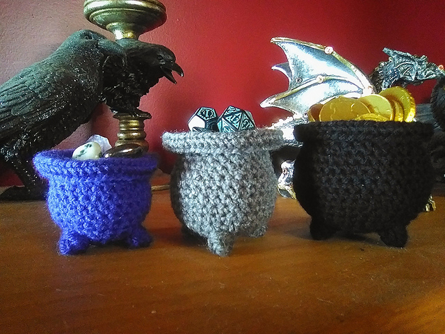 Ravelry: Mini Cauldrons pattern by Ruby Packer