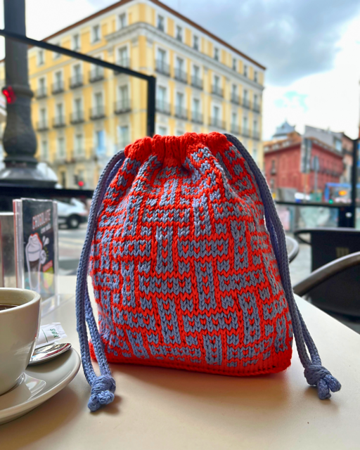 Ravelry: Esther Project Bag pattern by Aresta