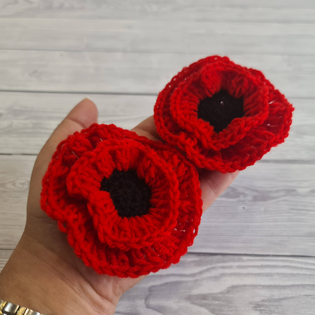 Ravelry: Poppy Flower Applique pattern by Crafting Happiness