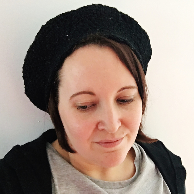 Ravelry: Une Nuit à Paris Beret pattern by Victoria Marchant