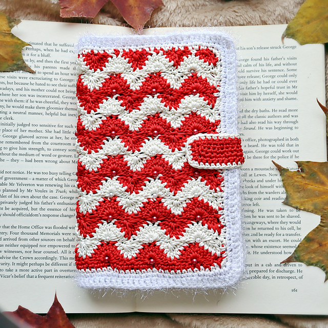 Ravelry: Candy Wave Book Cover pattern by Marija Menaker
