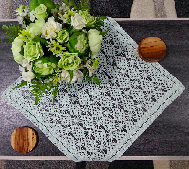 Ravelry: Scintillate Table Topper pattern by Artefacts Crochet Design