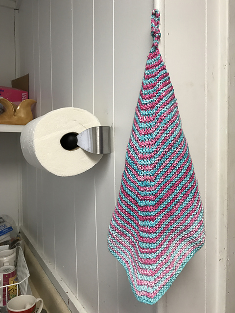 Ravelry: Mitered Hanging Dishcloth pattern by Beth Bachuss