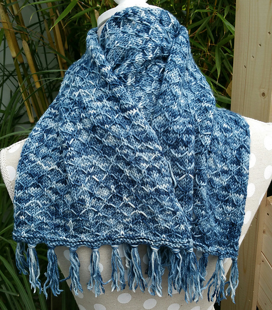 Ravelry: Kinderschal Mien Lütt Jung pattern by Astrid Ferworn