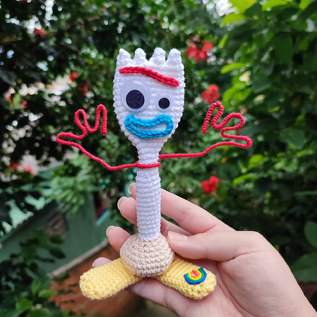 Ravelry: Forky Toy Story pattern by Isabela Santos