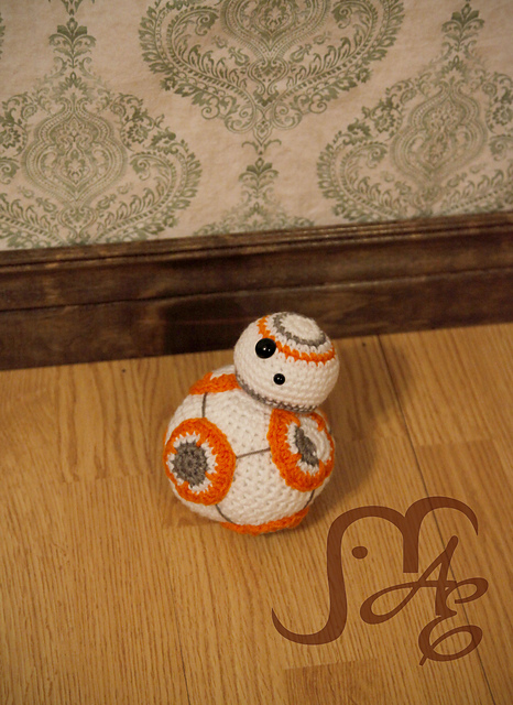 Ravelry: BB8 Plush pattern by Erin Shirley
