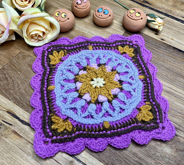 Ravelry: Bloom and Bramble Square pattern by Sue Stapleton