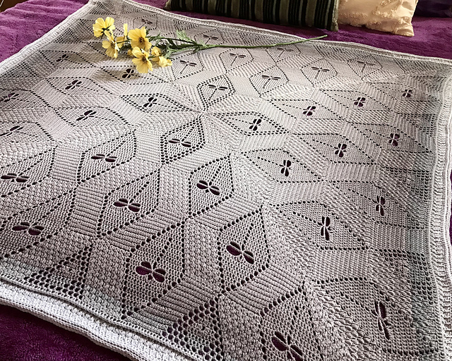 Ravelry: Dragonfly Illusion Blanket pattern by Sue Stapleton