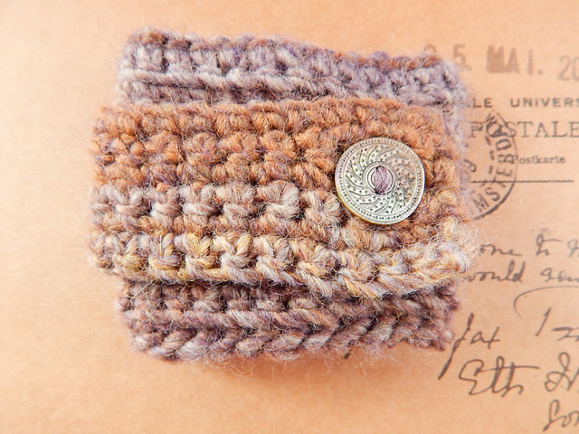 Ravelry: Single Strap Cuff Bracelet pattern by Sam Osmond