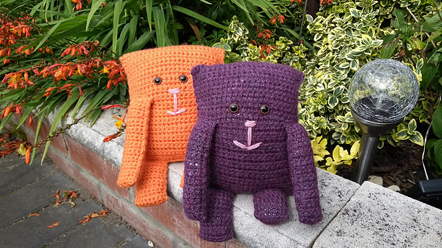Ravelry: Square Bear pattern by Sam Osmond