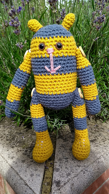 Ravelry: Bumble the Stitchpunk Bee pattern by Sam Osmond