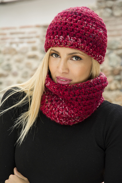Ravelry: The Magnolia Hat pattern by Tsvetomira Ruskova