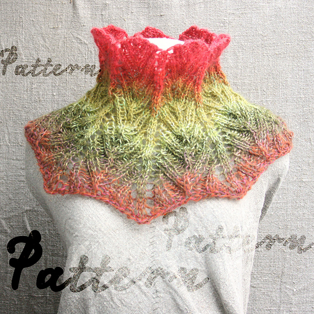 Ravelry: Elf Diagonal Rib Cowl pattern by Catherine Salter Bayar