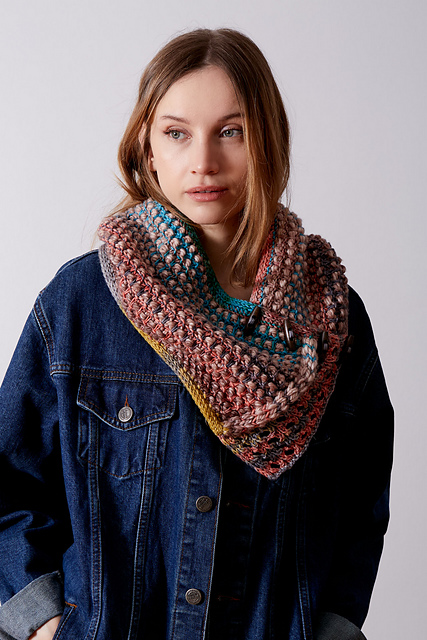 Ravelry: Vitray Cowl pattern by Catherine Salter Bayar