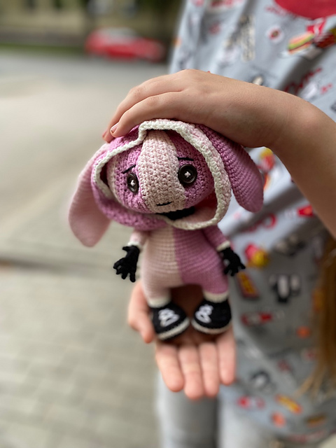 Ravelry: Creepy Bunny pattern by Alexandra Razinkova