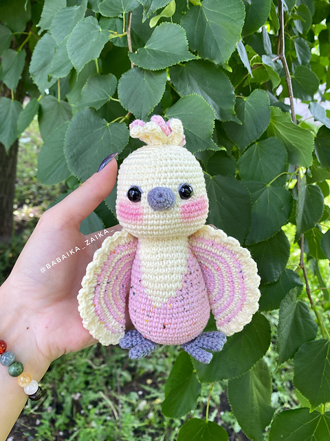 Ravelry: Sweet Parrot pattern by Alexandra Razinkova