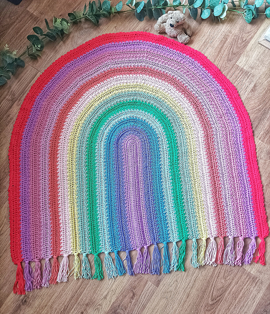 Ravelry: Razzle Dazzle Rainbow Blanket pattern by Donna Browne