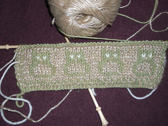 Ravelry: Owl In A Row Scarf pattern by Knitting Pretty