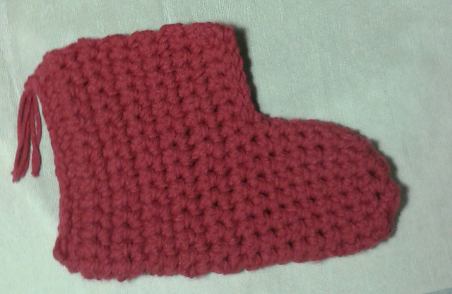 Ravelry: Boot slippers pattern by Barbra Szabrowicz