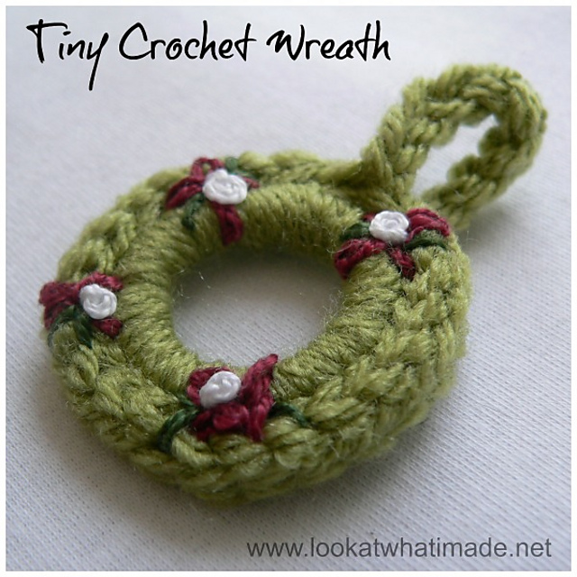 Ravelry: Tiny Crochet Wreath pattern by Dedri Uys