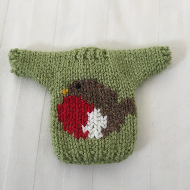 Ravelry: WoodyOwl's Mini Christmas Jumper Bunting