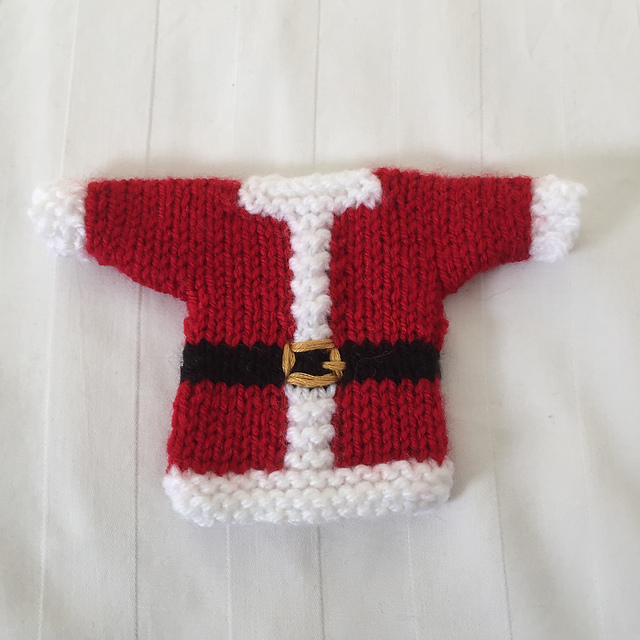 Ravelry: WoodyOwl's Santa’s coat for Mini Christmas Jumper Bunting
