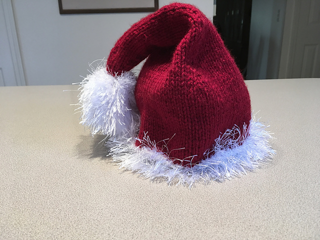 Ravelry: santa baby - simple santa hat pattern by Simply Sassy Lamb
