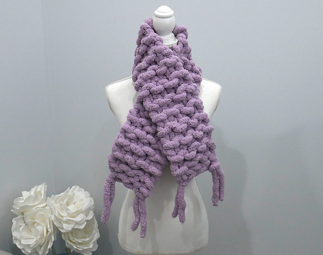 Ravelry: Chunky Scarf pattern by Larissa Koedyker