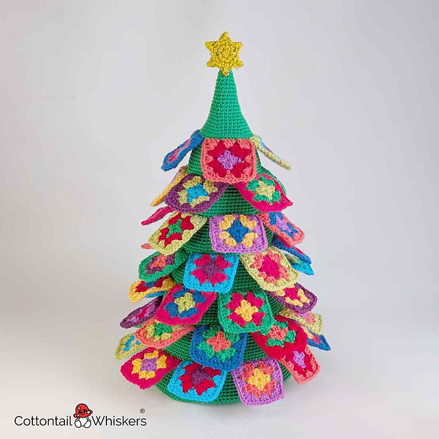 Ravelry: Granny Square Christmas Tree pattern by Bea King