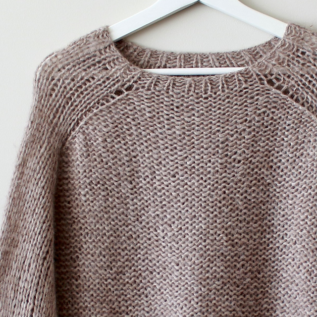 Ravelry: Effortless Sweater pattern by Bea Naretto