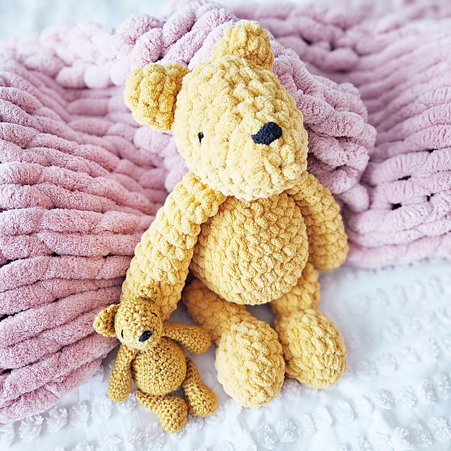 Ravelry: Classic Vintage Style Winnie the Pooh Bear pattern by Shannon ...