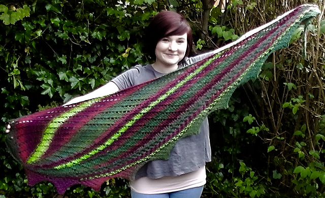 Ravelry: Comet Shawl pattern by Beardychiel Designs