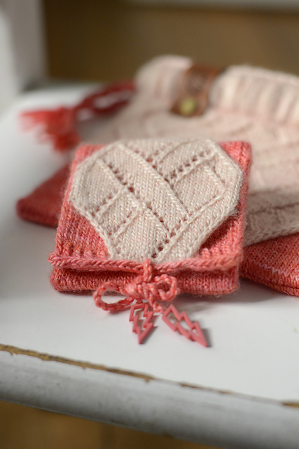 Ravelry Baggu Mini Pouch Pattern By Beatrice Mase