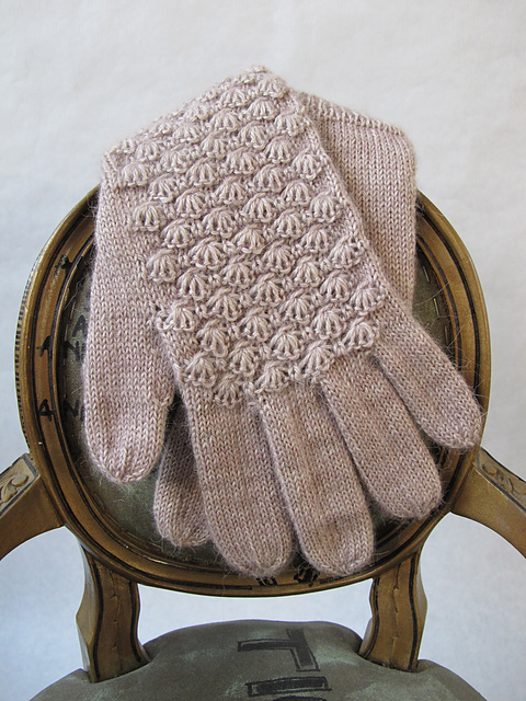 Ravelry: Cockleshell pattern by Belinda Boaden