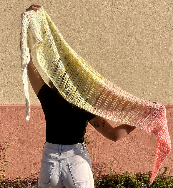 Ravelry: Châle Isabella pattern by Atelier Peregrine