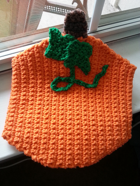 Ravelry: Pumpkin Potholder pattern by Donna Harelik
