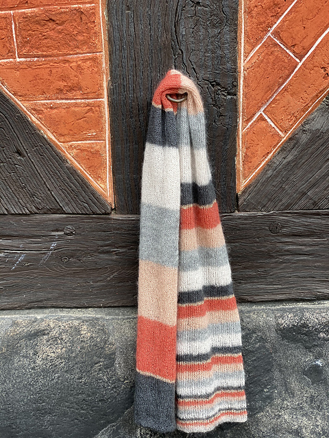 Ravelry: Fibonacci Scarf Autumn pattern by Sophie Jorgensen