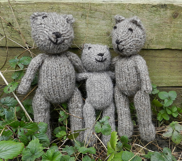 Ravelry: The Three Bears pattern by Elizabeth Burling
